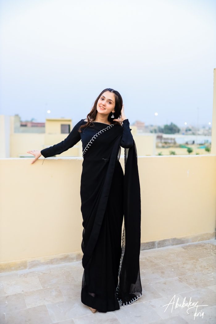 SOLID BLACK SAREE – Saad Ibrahim